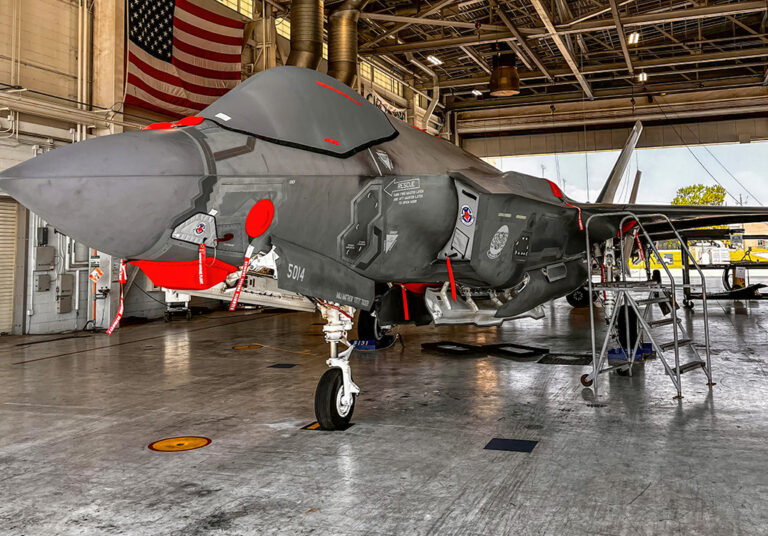 Portable Magnetic Aircraft Covers (PMAC) for Military Fighter Jets ...